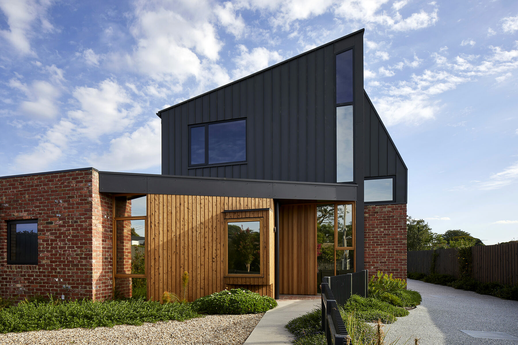 Bent Architecture / North Balwyn Multi-Gen Housing - Tatjana Plitt